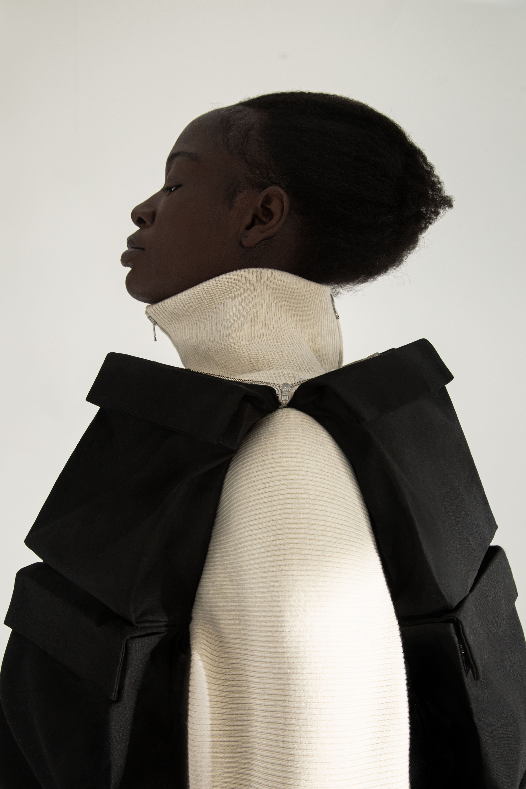 DZHUS AUTUMN/WINTER 2023: TRANSIT – 33 MAGAZINE