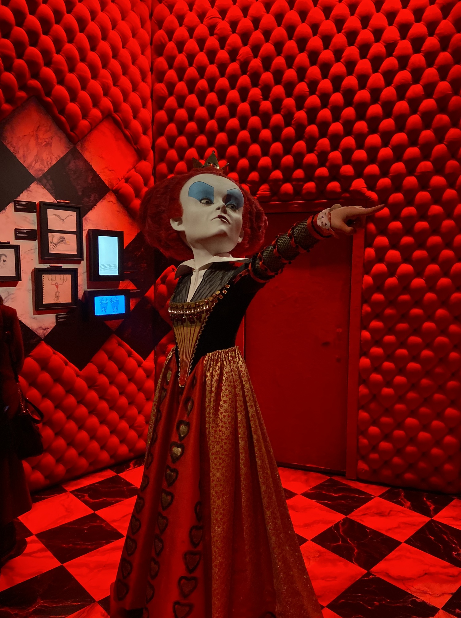 TIM BURTON’S LABYRINTH – 33 MAGAZINE